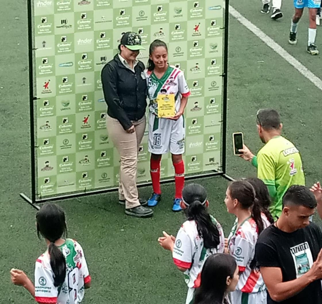 La futbolista Ipialeña Daniela Portilla figura con InderQuilichao en el ...